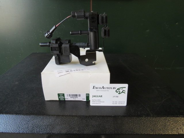Jaguar XJ Vapor Canister Purge valve C2C21972 - Exco Auto's BV