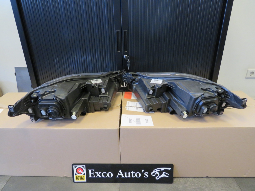 Jaguar XJ Headlightset left and right Xenon C2D60263 C2D60269 - Exco ...