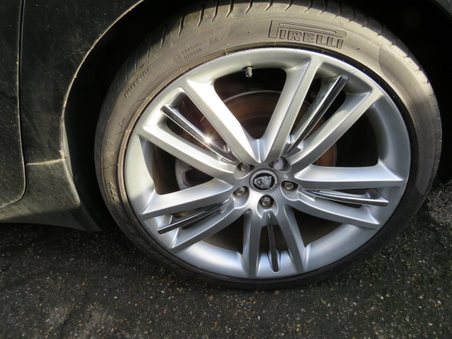 Jaguar XF Selena 8.5J 20 Inch velgen C2P14975 Gebruikt